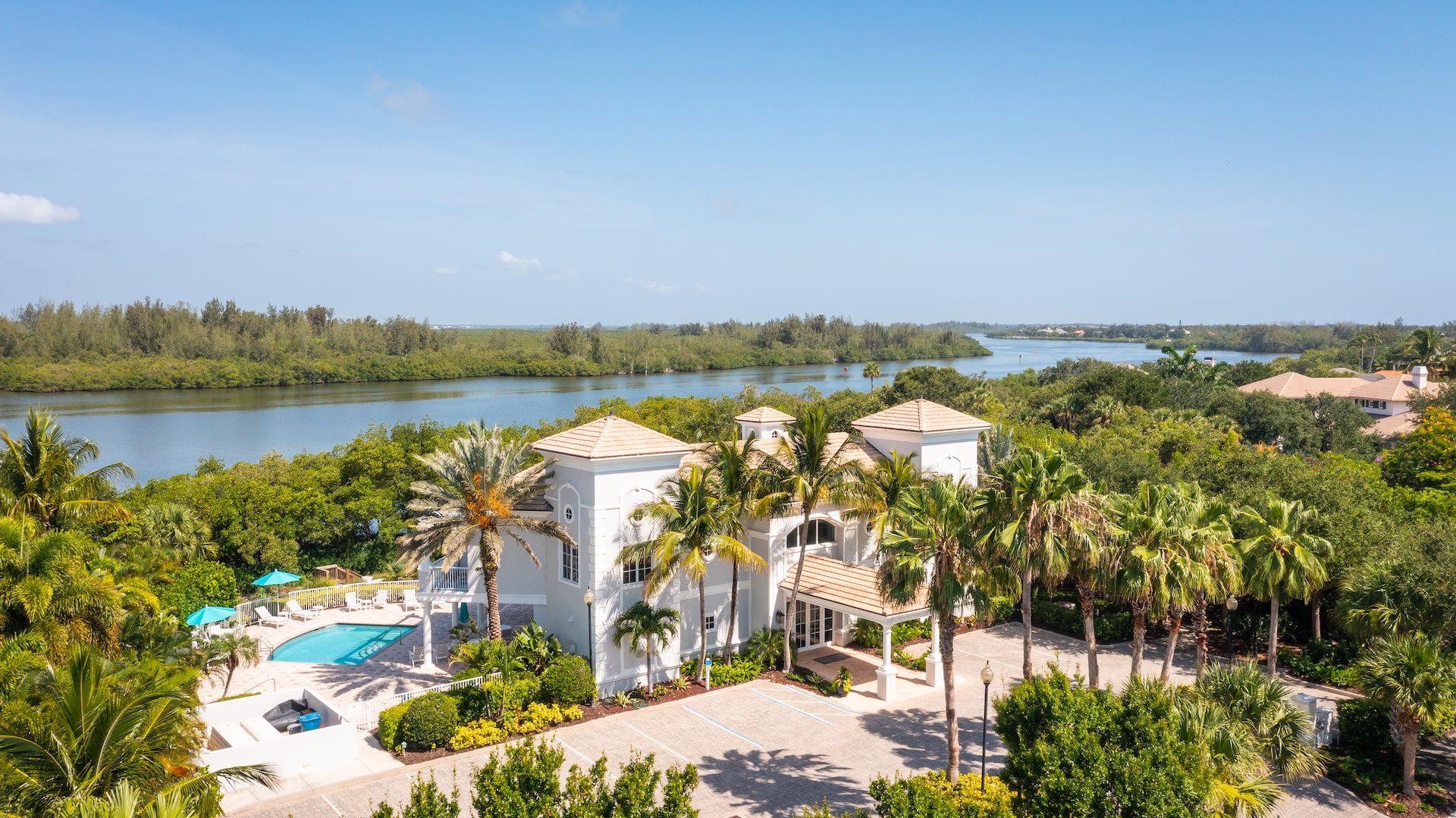 River Club Custom Homes Yacht Club Gallery | AR Homes®